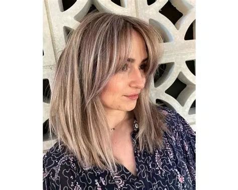 55 Medium Length Hair Styles For Women Over 50 Fabbon