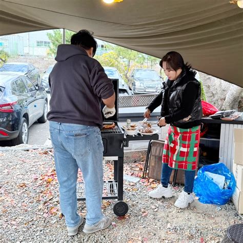 이수경 8대 바베큐파티 민준목사님 고기 너무 잘굽는거 아잉교 ㅎㅎ 새우튀김에 불멍에 마시멜로우로 Facebook