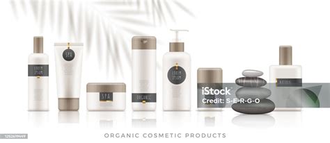 흰색 배경에 대나무 모자흰색 유기농 화장품 패키지 세트 플라스틱 용기의 템플릿 튜브 병 샴푸 항아리 바디 로션 크림 우유 젤