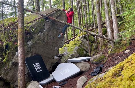 Inflatable Crash Pad That Fits In Your Pack Could Revolutionize Bouldering Gearjunkie