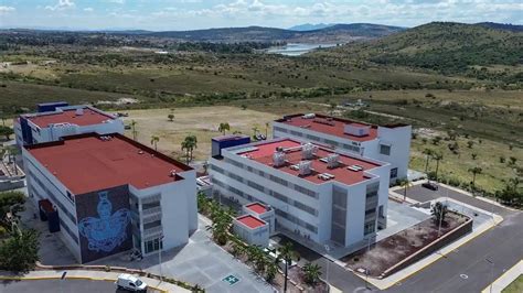 Conoce Las 28 Licenciaturas Que Ofrece La Buap En Cu2 Ambas Manos