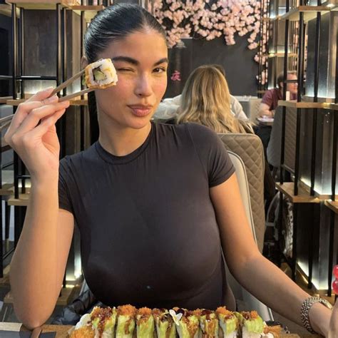 Pin By Saint On Aisha Potter Baddie Hairstyles High Cheekbones Cool Fits