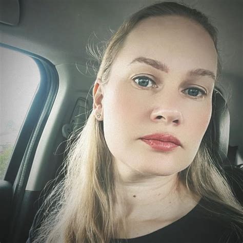 Lucélia Gorges Coelho Luceliagorges • Threads Say More