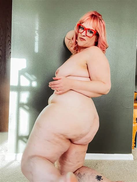 Naked And Bent Over Ass Spread Thighs Thick Cellulite Belly 20 Pics