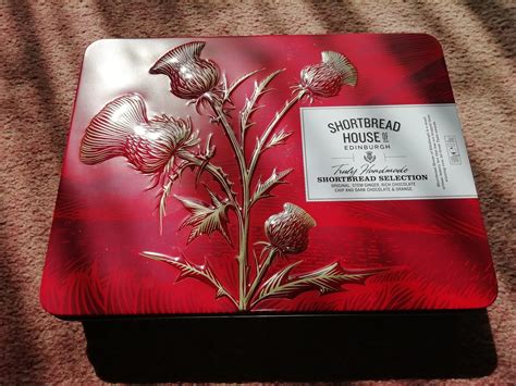 A Patchwork Of Crafts The Button Tin