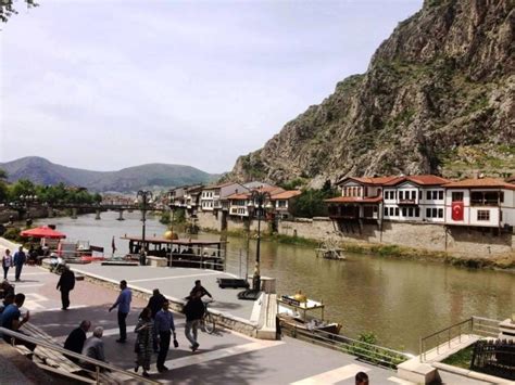 ქალაქი სადაც კულტურული მემკვიდრეობა შეინარჩუნეს ფოტო Batumelebi • • Batumelebi Ge