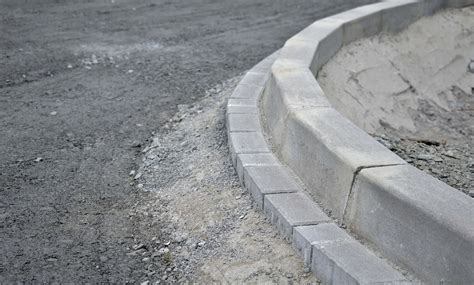 Curbs Varying Construction Materials And Workflows To Make The Perfect Curb
