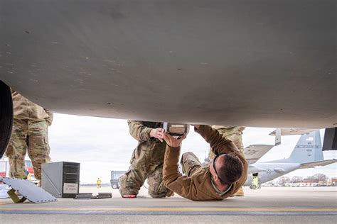 Dvids Images Aattc Instructs Maintainers On Flare And Chaff