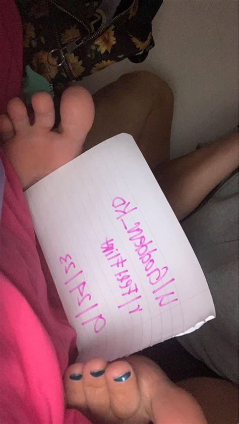 Verifying R Feetflirt