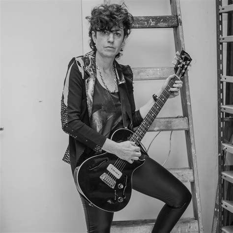 Valeria Cini Songs Events And Music Stats