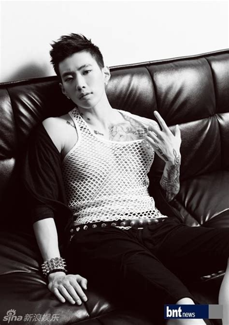 朴宰范写真露腹肌显野性魅力新浪图片