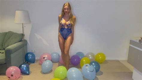 Mass Balloon Popping Barefoot Stomp Spicy Looner Girl Clips4sale