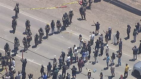 Federal Agents Clash With Protesters During Ice Raid At Southern