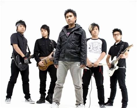 Live Life Rock Rapbit Dolls อีกหนึ่งวงที่คิดถึง Facebook