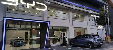 Kerjasama Haka Auto Dan Voltron Resmikan Spklu Dc Charging Ccs 2 60 Kw Di Haka Karebosi Makassar