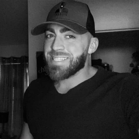 Tyler M Tylermichael1990 • Threads Say More