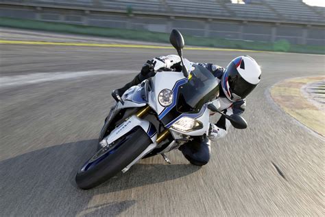 BMW HP4 Becomes Available on December 1st - autoevolution