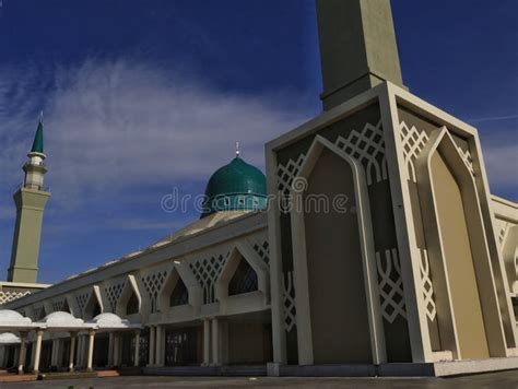 Madinatul Iman Mosque Or Balikpapan Islamic Center Mosque Editorial