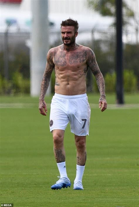 Corpos Dos Sonhos Homens Maduros Botas Masculinas Jogadores De Futebol