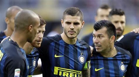 Inter Milan Fans Refuse To Accept Mauro Icardi As Captain Football News The Indian Express