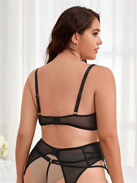 Classic Sexy Plus Size Sexy Bra And Panties And Garter 5 Piece Set With