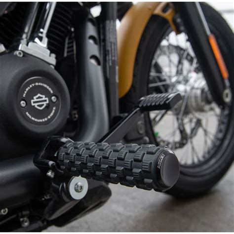 Arlen Ness Air Trax Foot Pegs For Harley Black 07 956 07 966 07