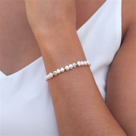 Pearl Bracelets Made In The Uk Kiri And Belle