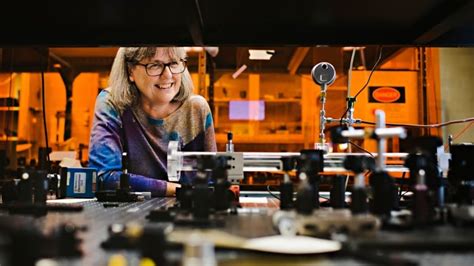 Donna Strickland Canadas Latest Nobel Winner Is A Laser Jock Who Loves The Lab Cbc Radio