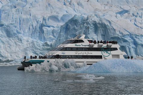 Perito Moreno Glacier Cruise Hellotickets