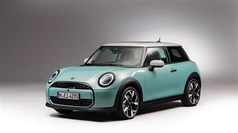 2025 Mini Cooper S Hardtop Qatar Qar 120846 Qatari Cars