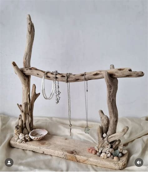 Pin By Sara Larsen On Seashells Crafts Driftwood Art Diy Shell