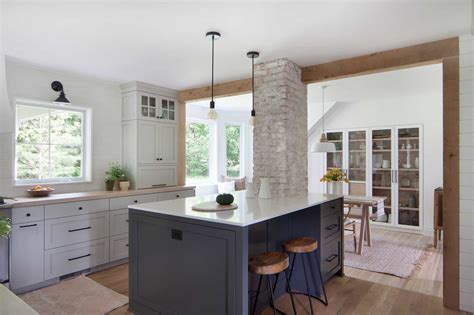 Kitchen Island With Post In Middle Things In The Kitchen