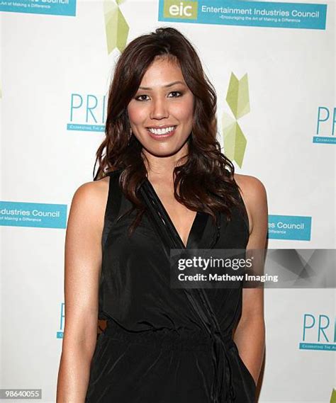 1357 Michaela Conlin Photos And High Res Pictures Getty Images