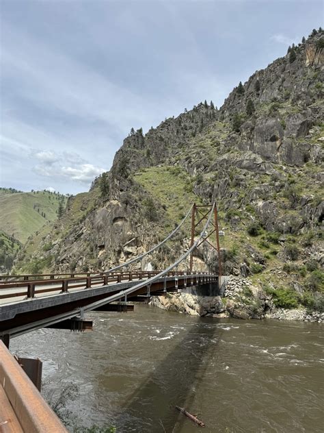 How To Prepare For A Salmon River Tour