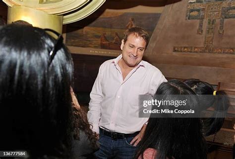 Jeff Calhoun Choreographer Photos And Premium High Res Pictures Getty Images