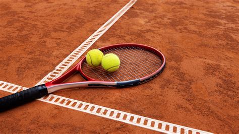 Track And Field Stunner Ivona Dadic In Two Piece Workout Gear Goes