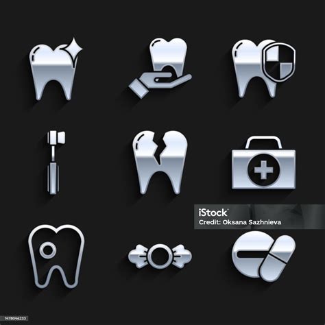 부러진 치아 사탕 약 알약 또는 태블릿 구급 상자 충치가있는 치아 칫솔 치과 보호 및 미백 개념 아이콘을 설정합니다 벡터 건강