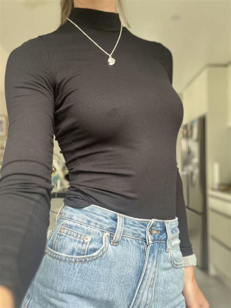 Will Anyone Even Notice Im Braless Today R Braless