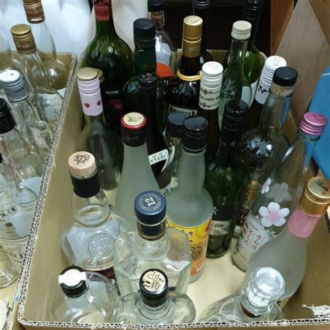 【小鯨魚商店】二手乾淨各式威士忌1 梅酒 紅酒 葡萄酒 酒瓶 空酒瓶200 1000ml 歡迎詢問ml數 出清 蝦皮購物