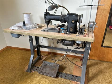 Working Heavy Duty Industrial Singer Sewing Machine Model 241 12