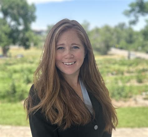 Common Signs Of A Weak Pelvic Floor 👀 1 Urinary Leakage With Coughing