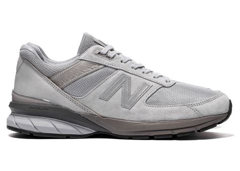 New Balance 990v5