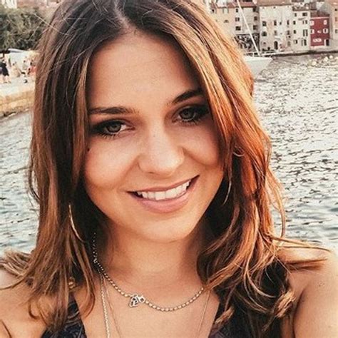 Julia Anna Friess Promiflash