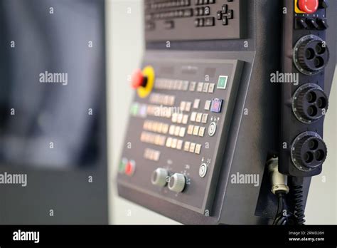 Control Panel And Manual Handwheel Control Unit Of 5 Axis CNC Machining Center Selective Focus