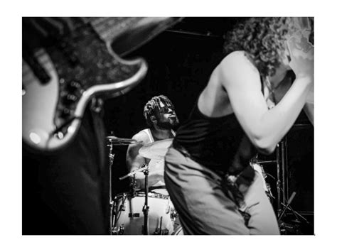 Fotobom Oddie The Roaches Horizonmass