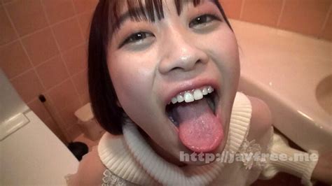 [sun 089] 放尿露出 露出した場所に記録を残すお漏らしマーキングデート りお（24） High Quality Jav