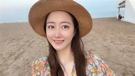 Setahun Pensiun Dari Bulutangkis Tampilan Yu Xiaohan Bikin Pangling Indosport