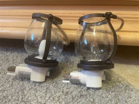 2 Intertek Night Lights Plug In Candle Warmer Good Condition Ebay