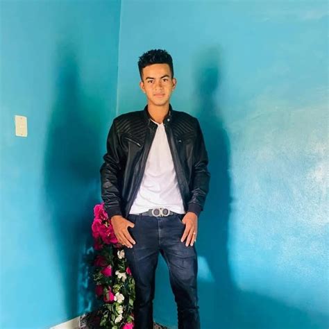 Carlos Merlo (@merlo_504) • Threads, Say more