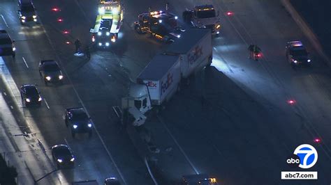 Westbound 10 Freeway Shut Down In Pomona After Crash Involving Fedex Truck Abc7 Los Angeles